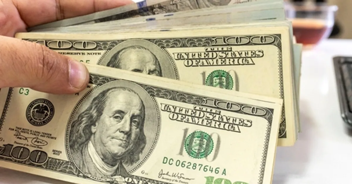Yield curve steepening weighs on the dollar | Capital.com UK